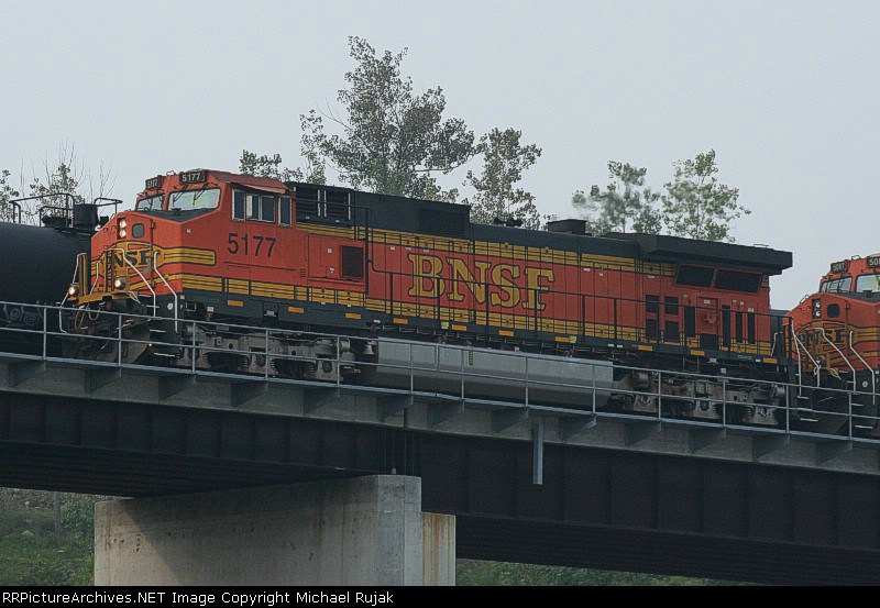 BNSF 5177
